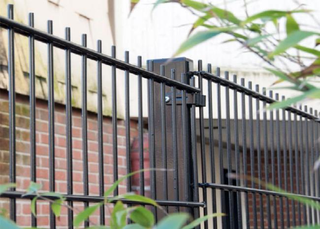 Double Loop Wire Fencing installation example