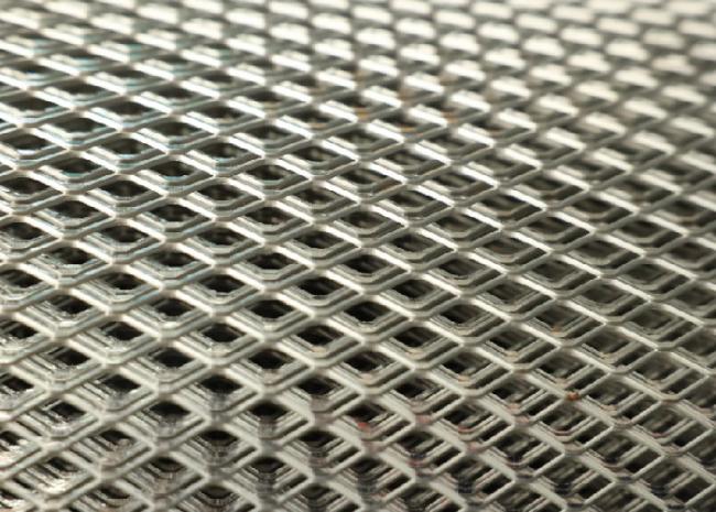 High-strength expanded metal mesh sample showing diamond pattern