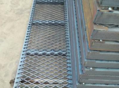 Chine grillage augmenté hexagonal en métal de 100mm Flattend pour la construction à vendre