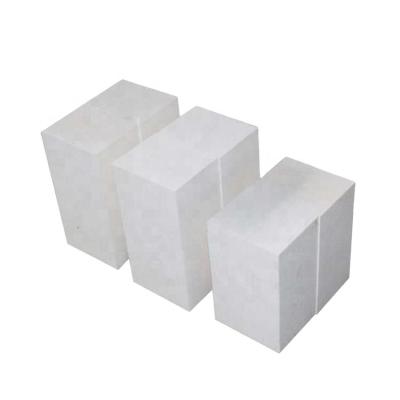 中国 高温耐性と耐久性のために少量のAl2O3で作られた耐火性のあるAZSレンガ 販売のため