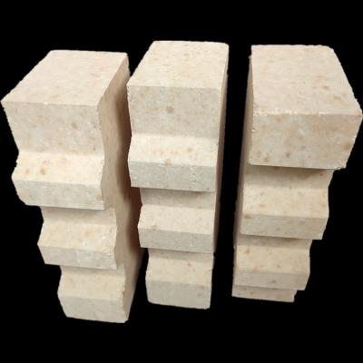 Cina SK30 SK32 SK34 Artiglia di fuoco alta alumina inferiore mattoni refrattari per stufe da camino in vendita