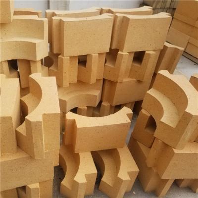 Cina 0Contenuto di SiC 0,1% mattoni di argilla a forma speciale della serie Sk per soluzioni refrattarie in vendita
