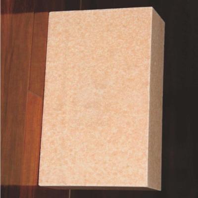 Cina 97% Magnesia Refractory Brick per prestazioni durature in ambienti a temperatura in vendita