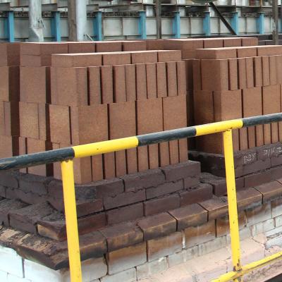 China Furnace Lining Magnesia Chrome Brick with Al2O3 Content 25% and Bulk Density 3.0g/cm3 for sale