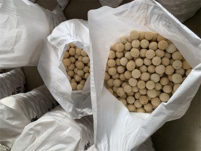 Cina Fornitura di materiale refrattario per l'industria siderurgica 0 Contenuto in crO % sfera ceramica di alluminio e bauxite calcinata in vendita
