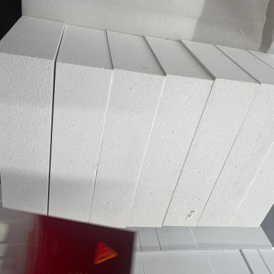 Cina Isolazione di mattoni refrattari a bolla di alluminio con 0% di CrO e 0% di SiC in vendita