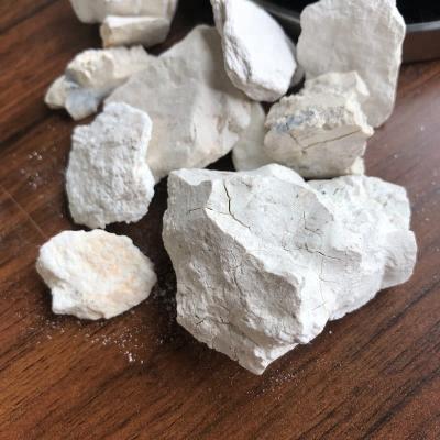 Cina 0.1-0.3% Contenuto di CrO Clinker di argilla di caolino calcinato bianco per mattoni di argilla in vendita