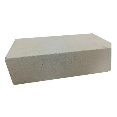 China Cold Crushing Strength Corundum Mullite Castable with International Standard CaO Content for sale