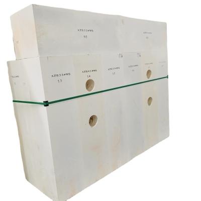 China 13% SiO2-gehalte Wit gesmolten gietijzerblokken voor vuurvaste materialen voor glazen ovens Te koop