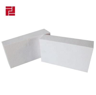 Cina mattoni in bolla di alluminio bianco per rivestimento di forno ad alta temperatura in design leggero in vendita