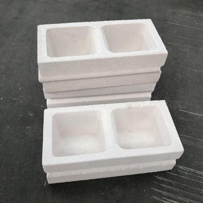 Cina 1700 RUL mattoni isolanti a sfera cava in alluminio resistenti al fuoco per forni industriali in vendita