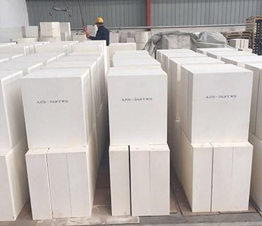 Cina AZS36 mattoni blocchi fusi di zirconio corindone mattoni ad alta resistenza alla compressione in vendita
