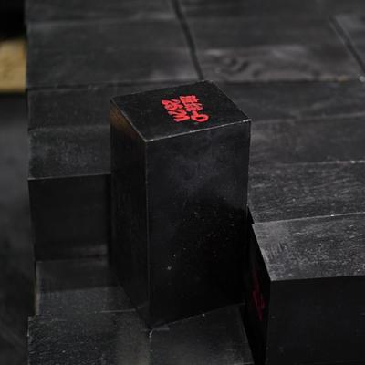 Cina DENSITÀ DEL BOLLO 2,7-3,05 g/cm3 mattoni refrattari in piatto di acciaio 97% MGO fuso Magnesia Carbonio MGO-C con basso contenuto di SiO2 in vendita