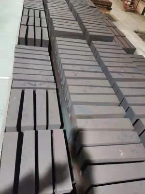 Cina 9-12% Contenuto di Al2O3 Magnesia mattoni cromati per forno elettrico in vendita