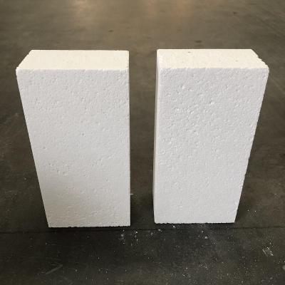 Cina Anti-penetrazione Corundum Slag Line Bricks Prevenire l'intrusione e sono opzionali per la fusione di acciaio speciale Slag Line in vendita