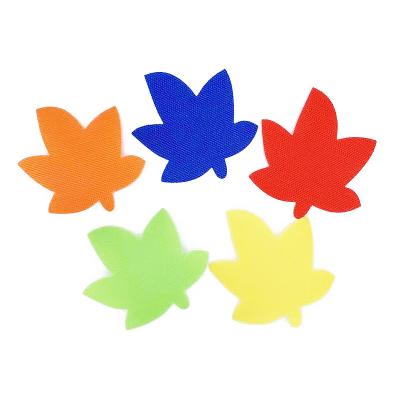 China Onregelmatige Polka Kleefhoek En Loop Handgemaakte Hook En Loop Stickers Voor Kindergarten Te koop