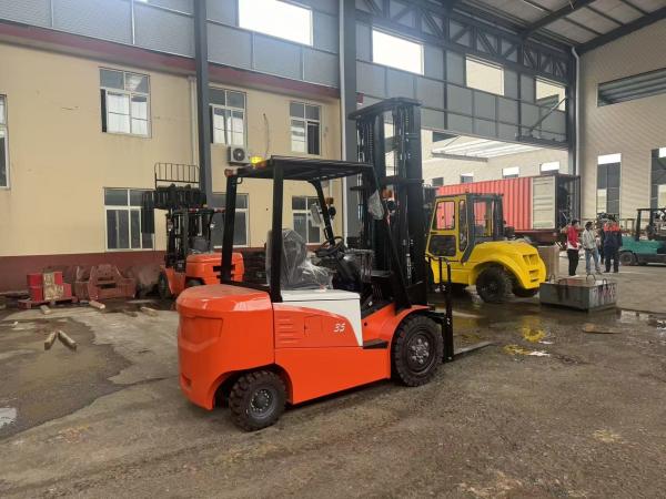 Quality Customized 3T Electric Forklift CPD25 Lead Acid Battery Forklift for sale