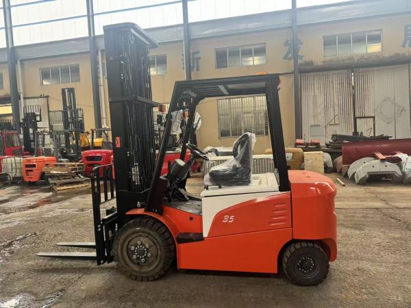 Quality 4T 4 Wheel Electric Forklift CPD35 Electric Counterbalance Truck for sale