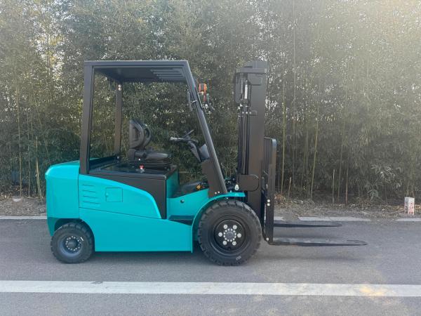 Quality Warehouse 2.5 T Electric Forklift 4T CPD40 Electric Powered Forklift for sale