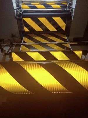 China Class 4 Durability 7 Years High Intensity Grade Prismatic Reflective Sheeting Vinyl Sticker Roll (HIP) For Traffic Signs for sale