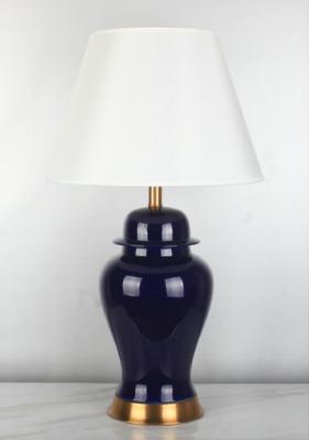 Cina Lampada da tavolo decorativa di arte del progettista della lampada da tavolo dell'hotel di modello nordico moderno della stanza in vendita