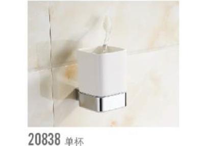 Cina Chiavetta lucidata Brush Holder dello zinco degli accessori del bagno del metallo del supporto di tazza di Tunbler in vendita