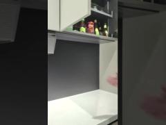台所側面はキャビネットのオルガナイザーを、引き出す鉄の金属のバスケットを引き出す