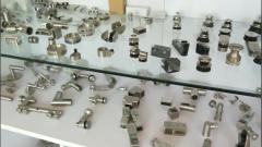 Stainless steel glass sliding door hanging wheel rolling sliding door system glass accessories