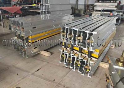 China 1800mm van de het Koordriem van het Breedte Rubberstaal Gezamenlijke de MachineTransportband die Pers verbinden Te koop