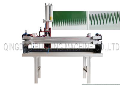 Cina Larghezza pneumatica della punzonatrice 1600mm del nastro trasportatore dell'unità di elaborazione del PVC in vendita