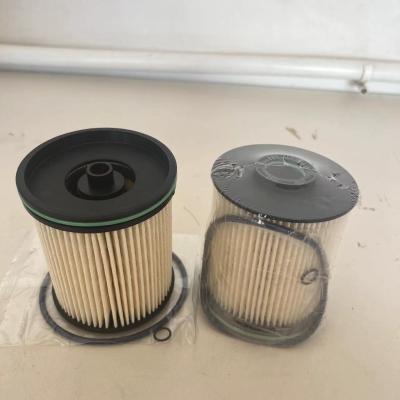 China LT TRUCK GMC Car Fitment Fuel Filter 23304096 TP1015 23304095 23304096 600451 616-wf10451 96724 Cs12228 Df99380 F21393 Ff5995 L9999f for sale