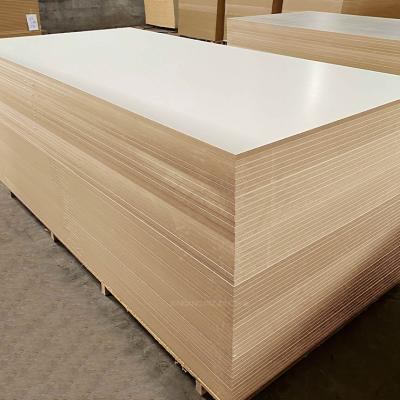 China Matt White Melamine Laminated MDF Board For Modern Cabinetry Interior Decoration for sale