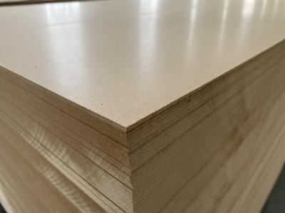 China 1220×2440 Smooth Thin MDF Furniture Board , Drawer Bottom Solutions 2.5 mm MDF Sheets for sale