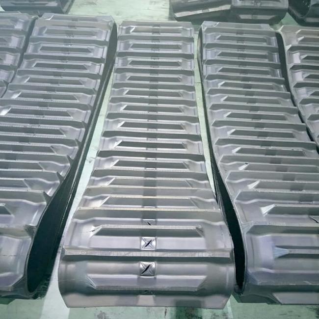Rubber Crawler Track for Kubota Combine Harvester Model DC105X 575X93X58
