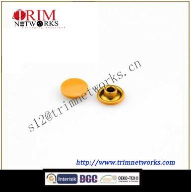 China Brass rivet 7.5MM&9MM spraying golden yellow round and flat fashion metal button for sale