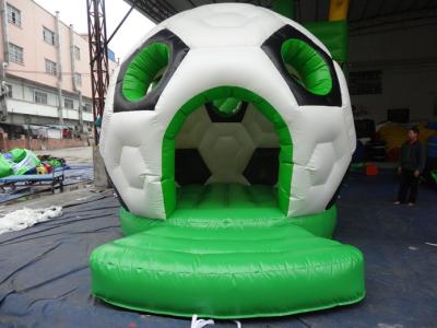 Cina Buttafuori commerciali di calcio di moonwalk gonfiabile verde bianco del modello con i corredi di riparazione in vendita