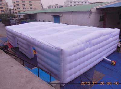 Cina Tenda gonfiabile del cubo di colore del grande ginat gonfiabile bianco della tenda per il grande partito di evento in vendita