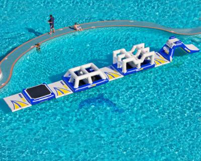 Cina Grandi galleggianti gonfiabili blu dell'acqua in vendita