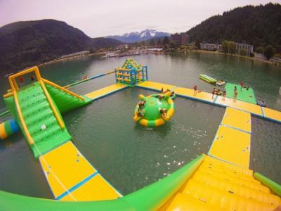 Cina 2014 Neo-hanno progettato Waterpark, attrezzatura gonfiabile del parco dell'acqua, parco di galleggiamento gonfiabile dell'acqua in vendita