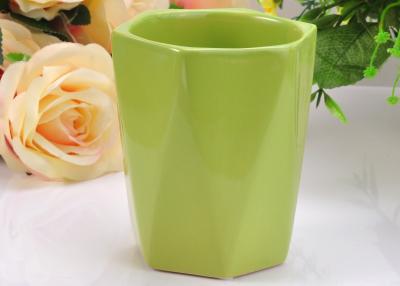 Cina Supporti di candela ceramici lustrati di verde di esagono, comodi usare in vendita