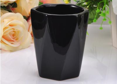 Cina Supporto di candela ceramico di esagono nero riutilizzabile di colore per la candela profumata in vendita