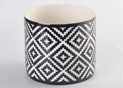 Cina Supporto di candela ceramico del modello quadrato rotondo per le decorazioni della tavola, bianco della decalcomania dentro in vendita