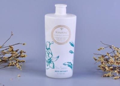 中国 カスタマイズされたロゴの白いガラス香水瓶、ガラス香りのびん258ml 販売のため