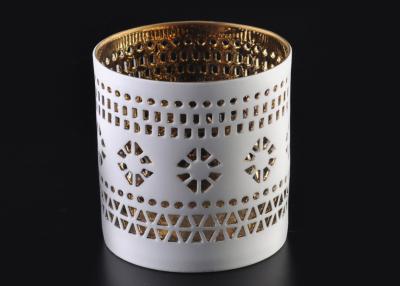Cina Elettrolitico dorato ceramico fatto a mano penetrante dei supporti di candela di altezza di 8cm come ricordo di nozze in vendita