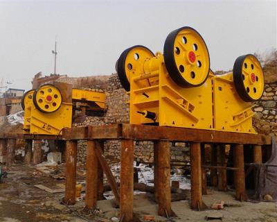 China Small Breaking Stone Crusher Machine , Jaw Crusher Machine With ISO CE Approval for sale