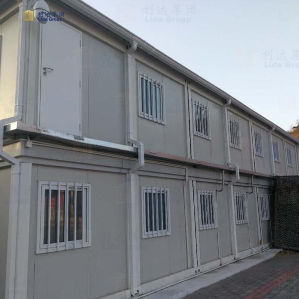 Quality Weather Resistant Mobile Container House 20ft Oil Gas Field Office Mobile Prefabricated Houses for sale