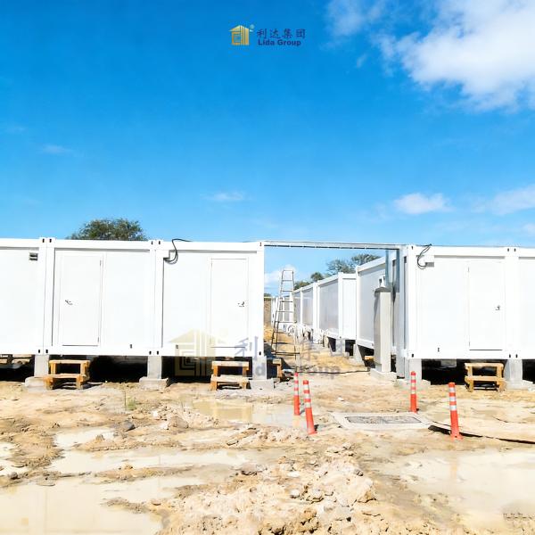 Quality Rapid Expandable Container House Construction 5.8M Modern Prefab Container Homes for sale