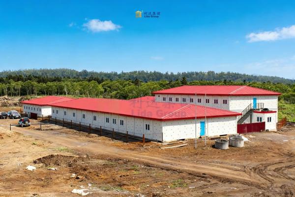 Quality Commercial Flat Pack Prefab House 20ft 40ft Portable Container Homes for sale
