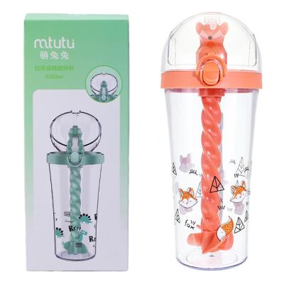 中国 500ml 220gの機能をかき混ぜることを用いるプラスチックわらの水差し 販売のため