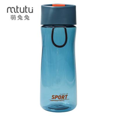 Cina La bevanda di plastica portatile del ODM dell'OEM imbottiglia con la maniglia della corda del silicio in vendita